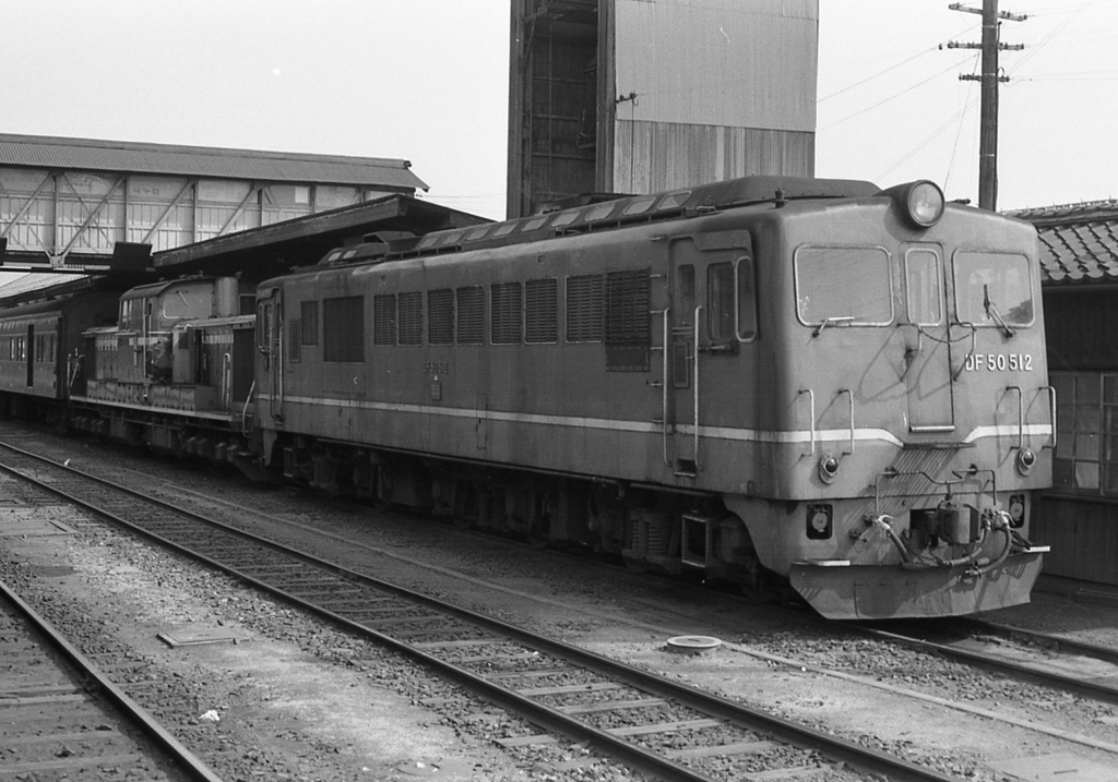 DF50プラスDD51 鳥取駅 1976年4月 - モーガル（Mogul）工場日誌