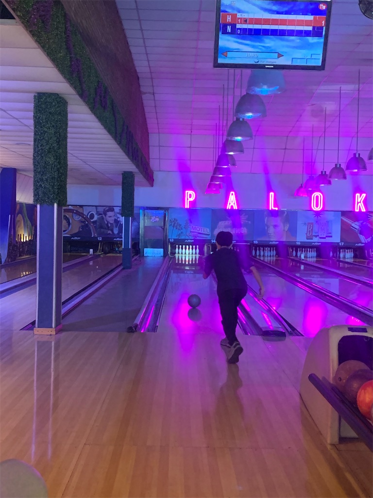 【アルゼンチンのボーリング】～3連続ストライクだと？～ PALOKO@Av. Cabildo 454 - アルゼンチンへ 食文化と移住生活
