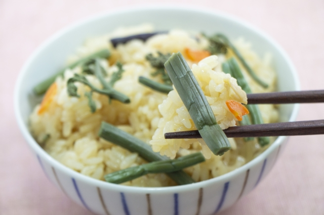 『煌めく身軽さへの招待状：精進ダイエットで開く美と健康の扉』 - OMATANの日記