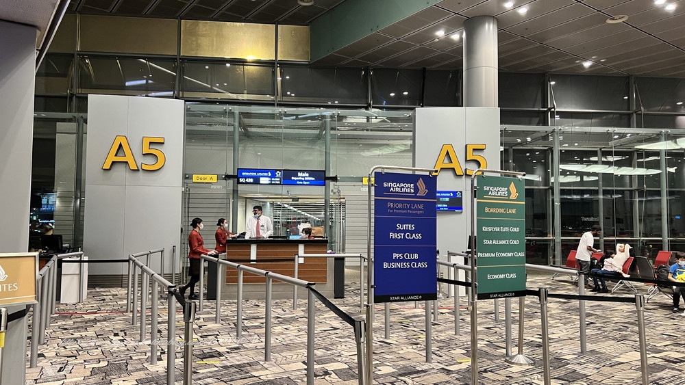 SQ438 SIN-MLE(ビジネスクラス)【2022-2023年末年始 モルディブ】 - OSO♪’s TRAVELOG