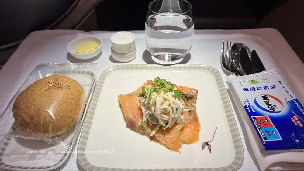 SQ438 SIN-MLE(ビジネスクラス)【2022-2023年末年始 モルディブ】 - OSO♪’s TRAVELOG