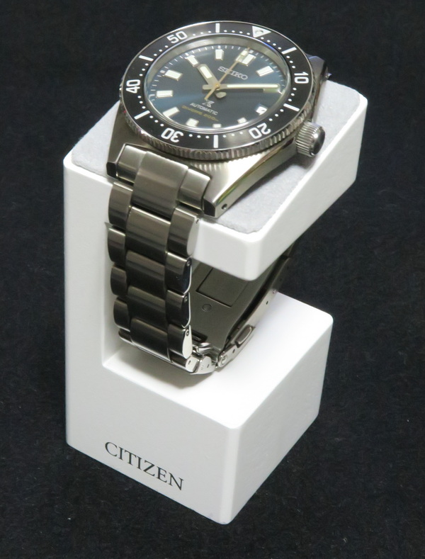 CITIZEN ウォッチスタンド - OptoEleMechの日記
