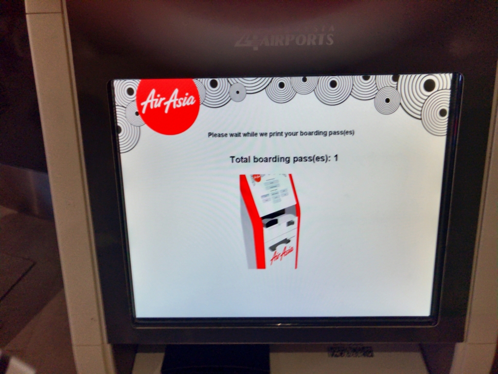 2日目：エアアジア AK5108 クアラルンプール〜コタキナバル エコノミー - Out of Office サラリーマン週末旅行記録