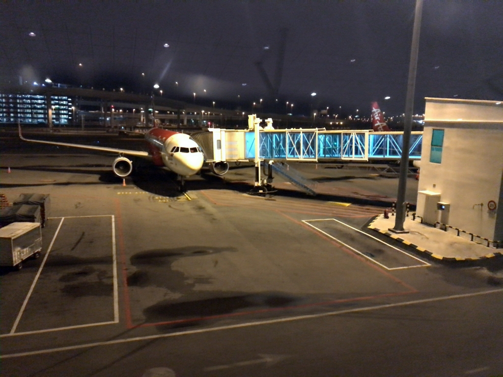 2日目：エアアジア AK5108 クアラルンプール〜コタキナバル エコノミー - Out of Office サラリーマン週末旅行記録