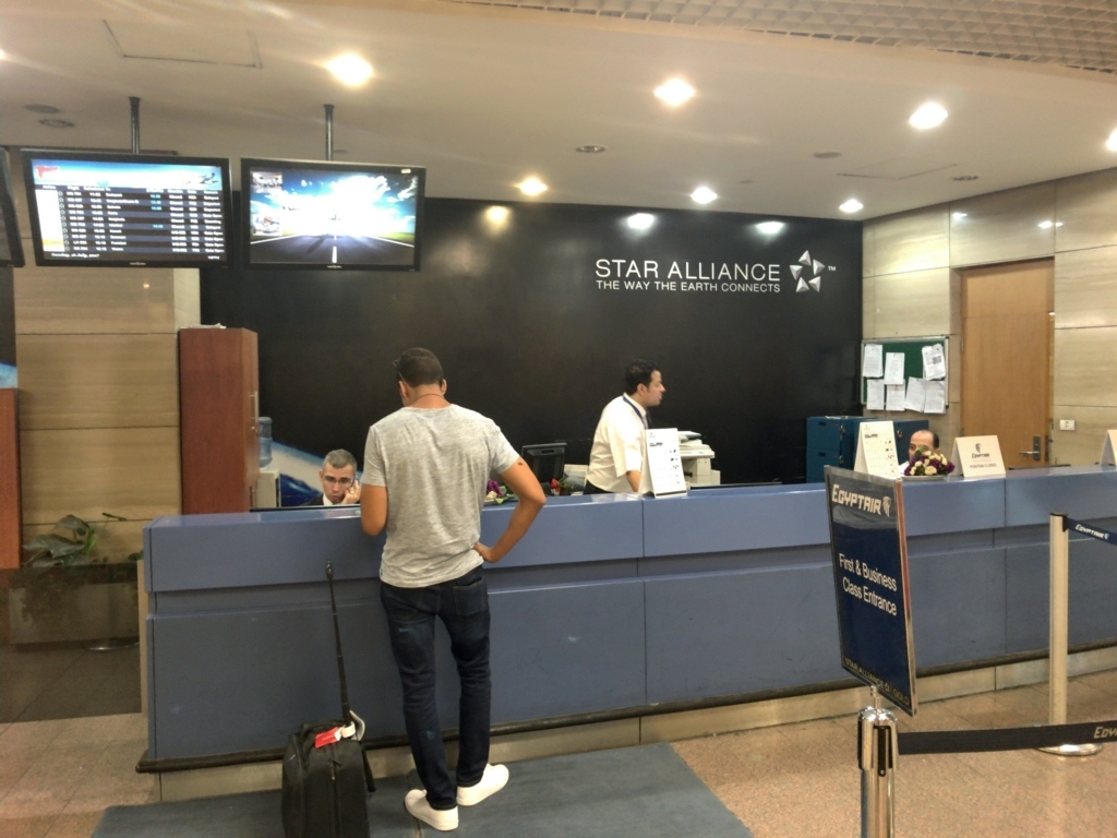 9日目：エミレーツ航空 EK924 カイロ〜ドバイ(DXB) ビジネス - Out of Office サラリーマン週末旅行記録