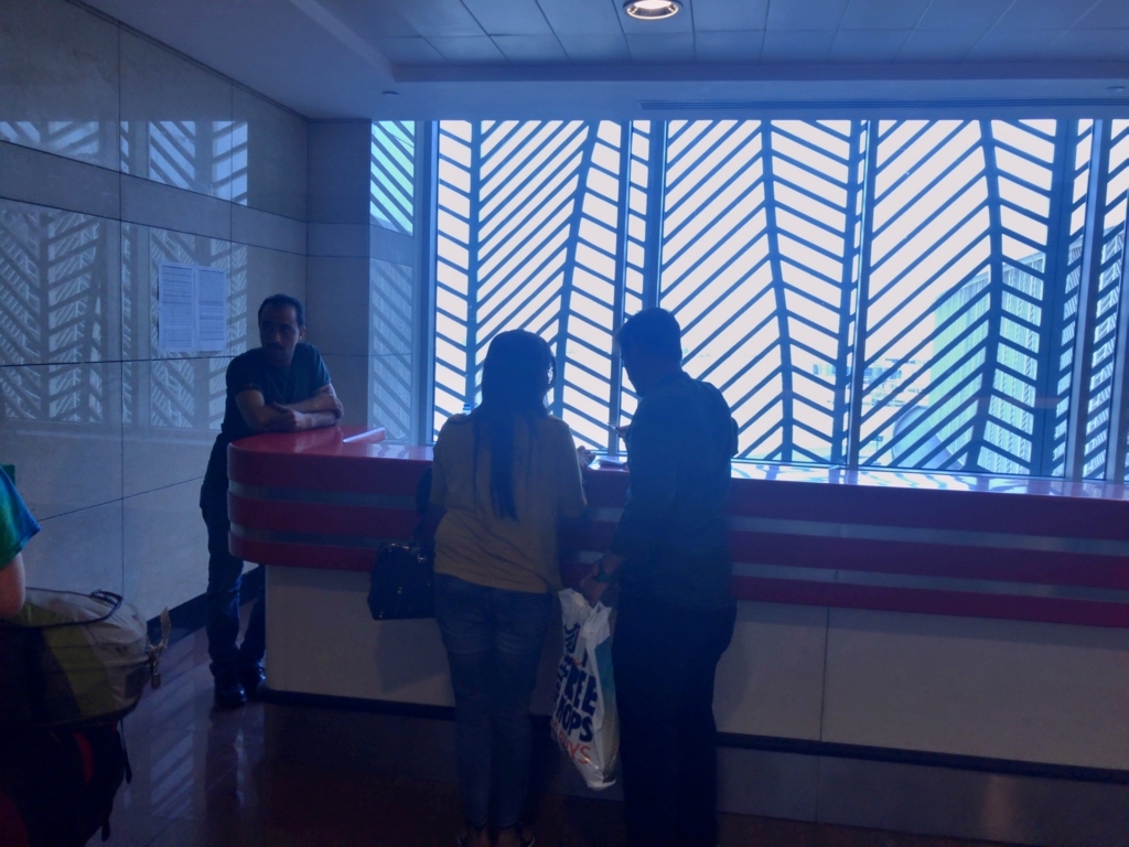 9日目：エミレーツ航空 EK924 カイロ〜ドバイ(DXB) ビジネス - Out of Office サラリーマン週末旅行記録