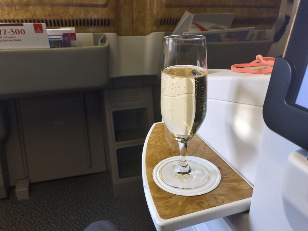 9日目：エミレーツ航空 EK924 カイロ〜ドバイ(DXB) ビジネス - Out of Office サラリーマン週末旅行記録