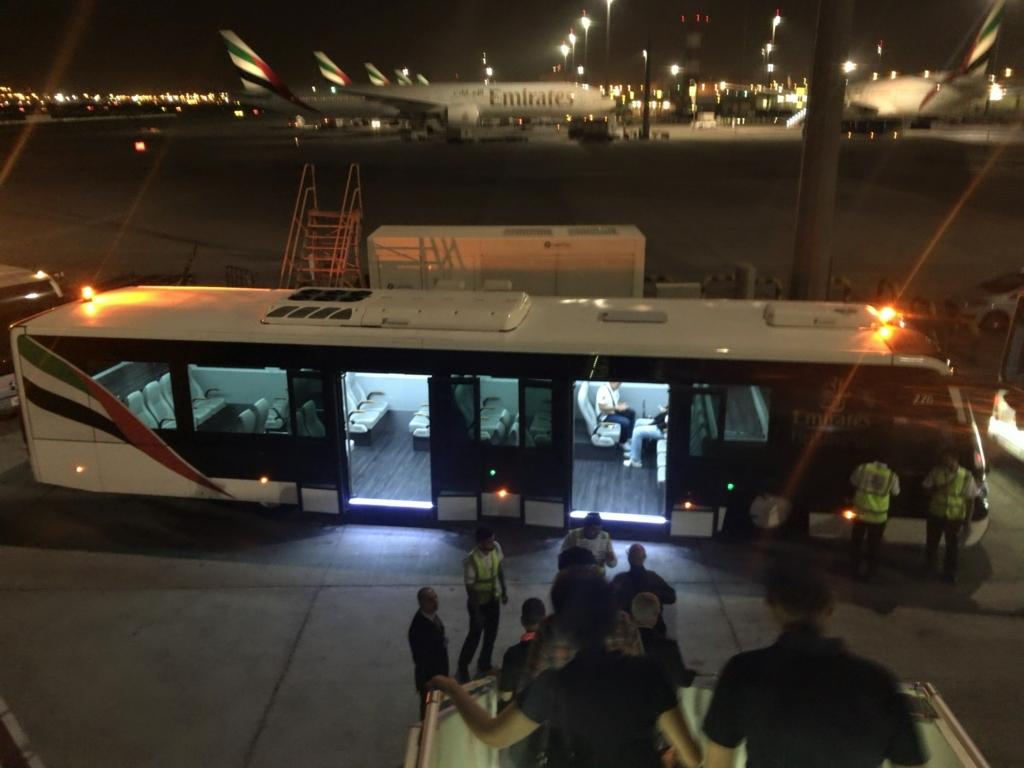 9日目：エミレーツ航空 EK924 カイロ〜ドバイ(DXB) ビジネス - Out of Office サラリーマン週末旅行記録