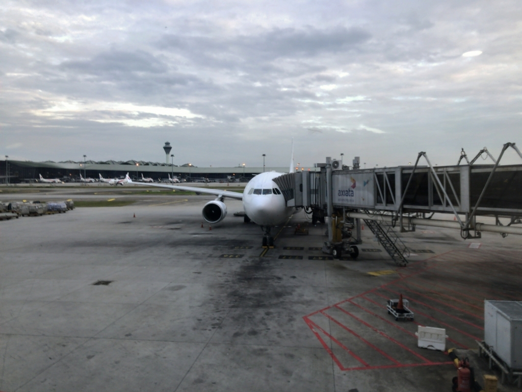 4日目：マレーシア航空 MH191 デリー〜クアラルンプール ビジネス - Out of Office サラリーマン週末旅行記録