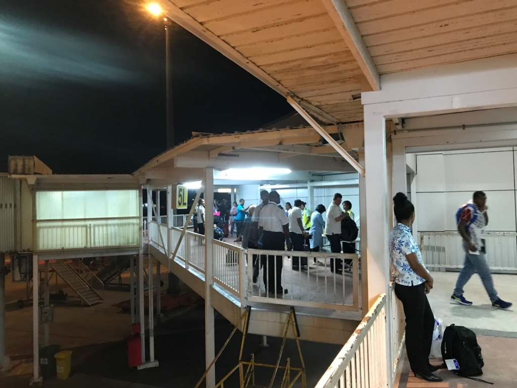 9日目：フィジーエアウェイズ FJ915 ナンディ〜シドニー ビジネス - Out of Office サラリーマン週末旅行記録