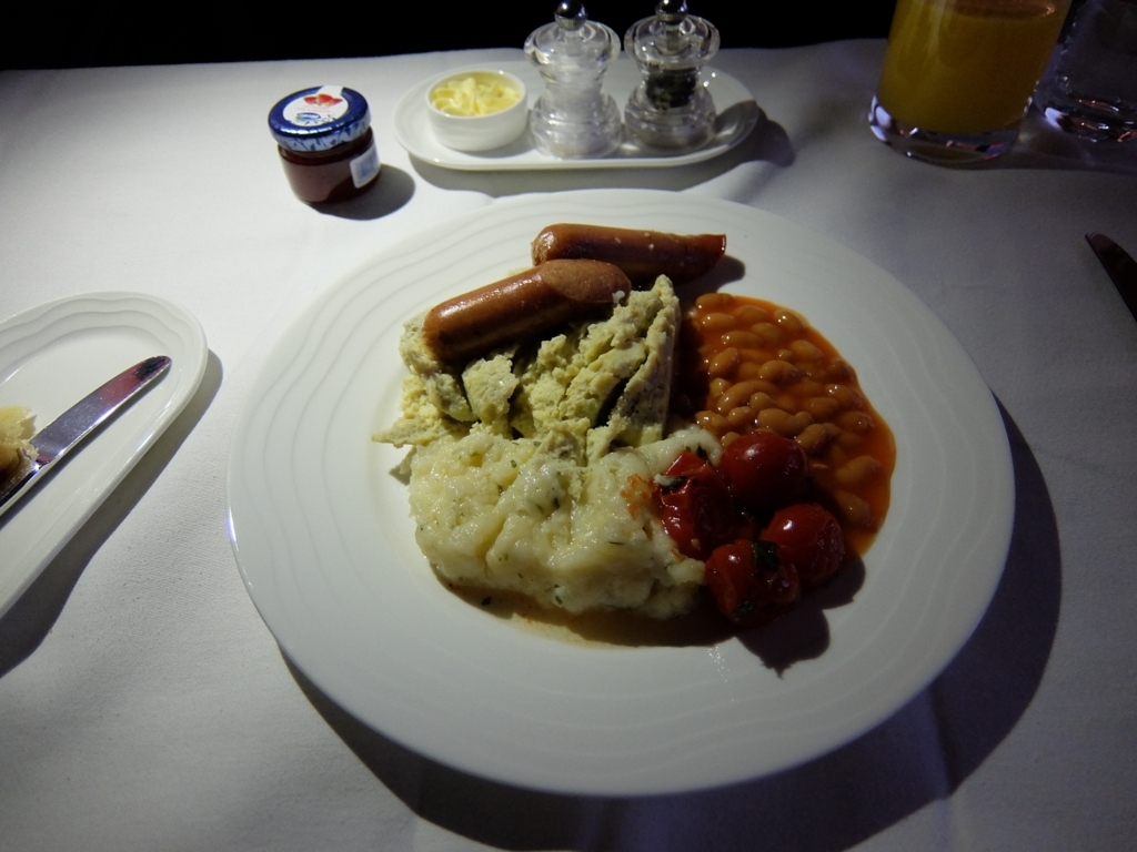 4日目：エミレーツ航空 EK349 コロンボ〜ドバイ(DXB) ファースト - Out of Office サラリーマン週末旅行記録