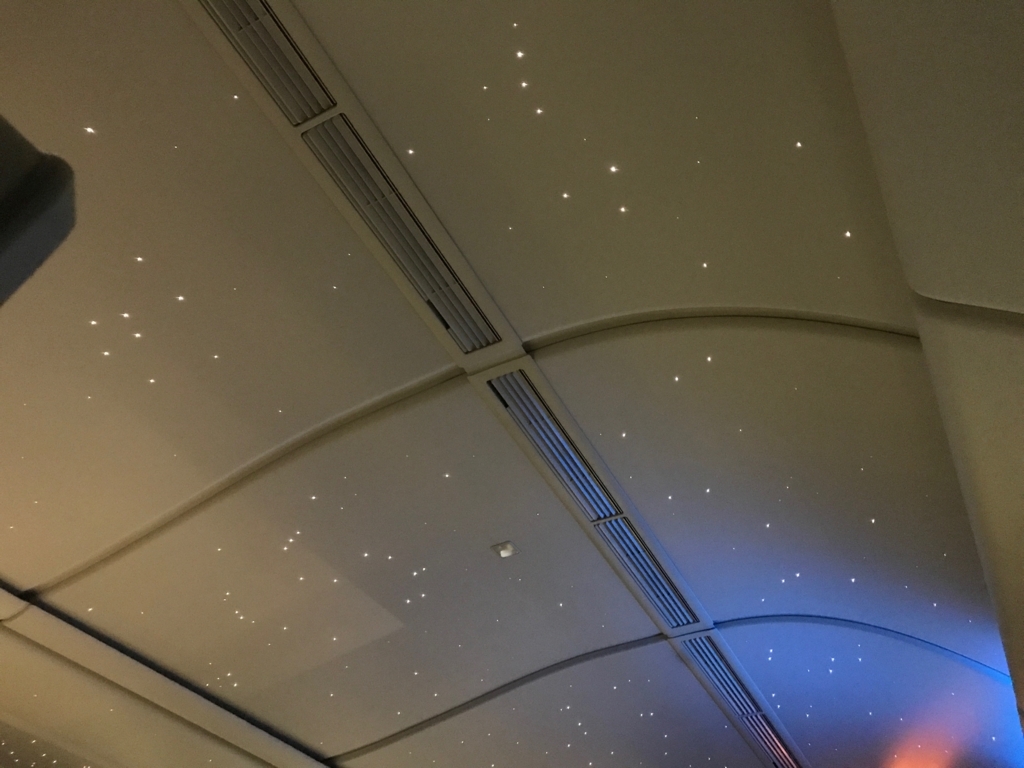 4日目：エミレーツ航空 EK349 コロンボ〜ドバイ(DXB) ファースト - Out of Office サラリーマン週末旅行記録