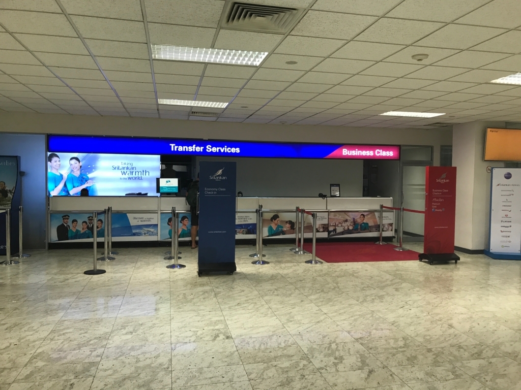 4日目：エミレーツ航空 EK349 コロンボ〜ドバイ(DXB) ファースト - Out of Office サラリーマン週末旅行記録