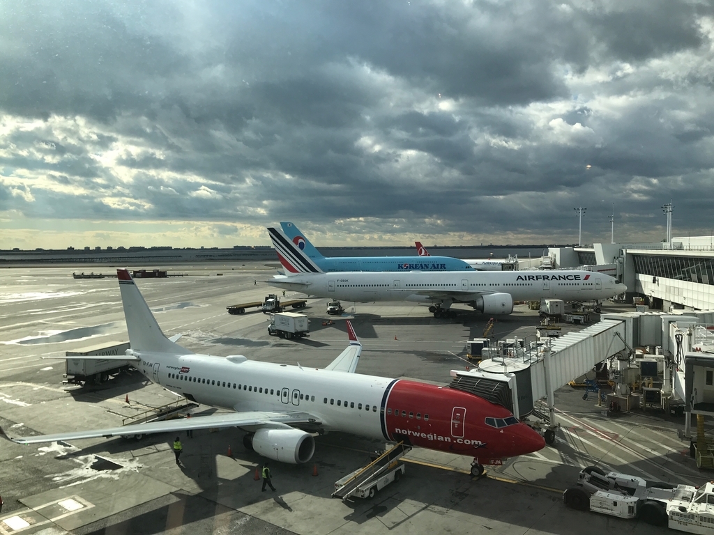 10日目：JAL JL5 ニューヨーク(JFK)〜羽田 ファースト - Out of Office サラリーマン週末旅行記録