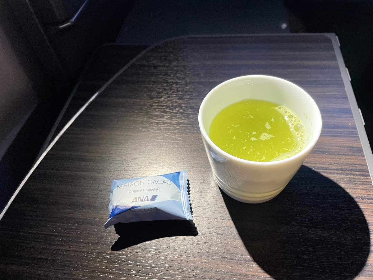 往路：ANA NH159 ニューヨーク(JFK)〜羽田 ビジネス - Out of Office サラリーマン週末旅行記録