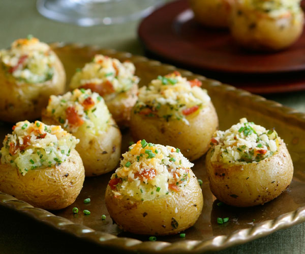 7 Delicacies To Get Your Cocktail Party Rolling! - PartyVapours - Your ...