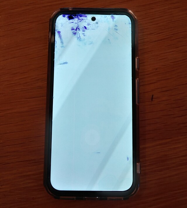 iCrackedでPixel 8a修理！データも無事で即日完了の体験談 - Perokiの気ままライフ