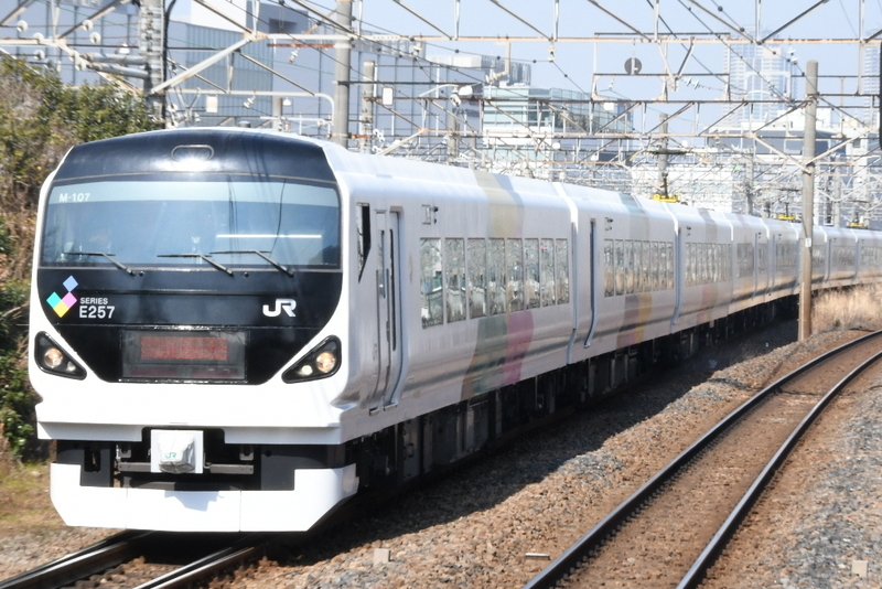 E257系ﾓﾄM-107編成が試運転。 - レヱル・ガァデン