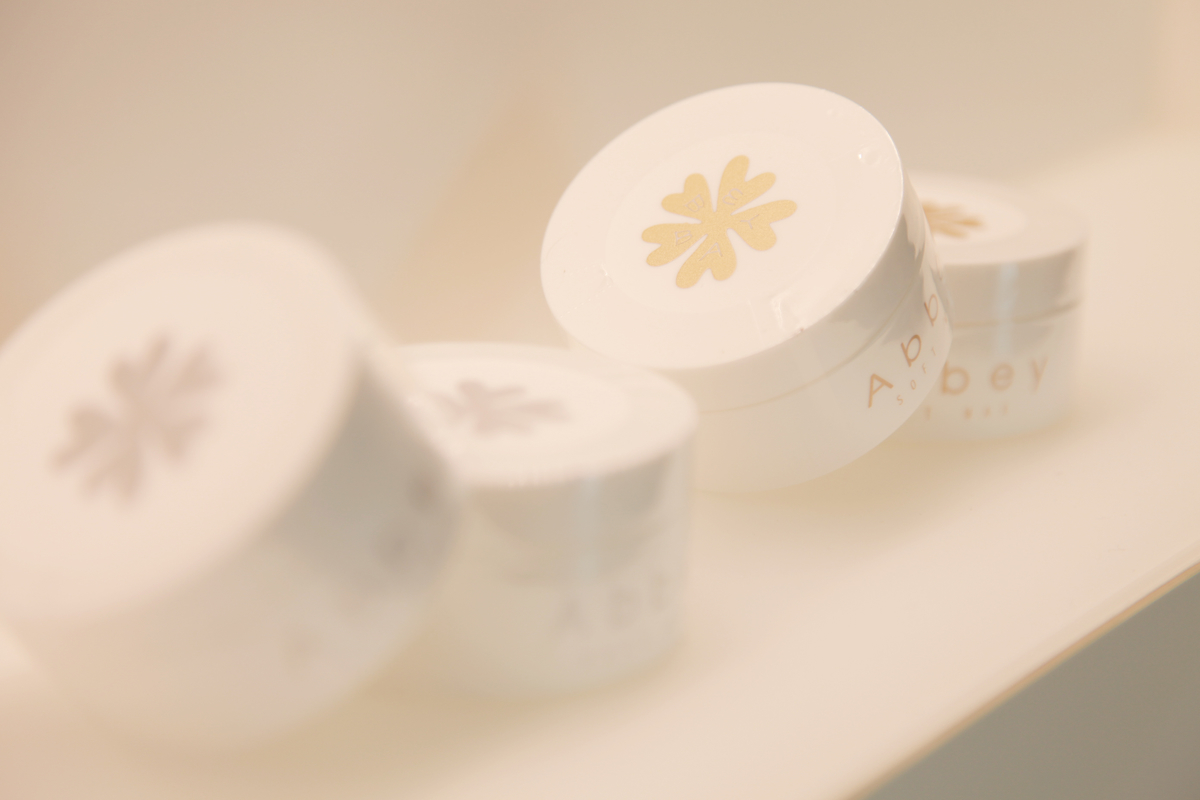 忙しくても身だしなみは整えたい従業員の味方！ 楽天クリムゾンハウスの美容サロンとは - R-Hack（楽天グループ株式会社）