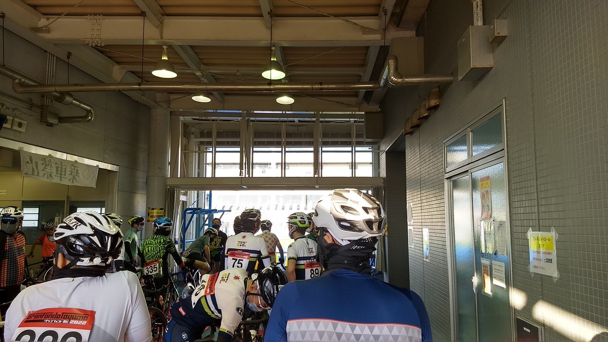 ひとり反省会 グランフォンド富山2022 DNF 回収されたらどうなる？ - rodo/6t9 hatenablog