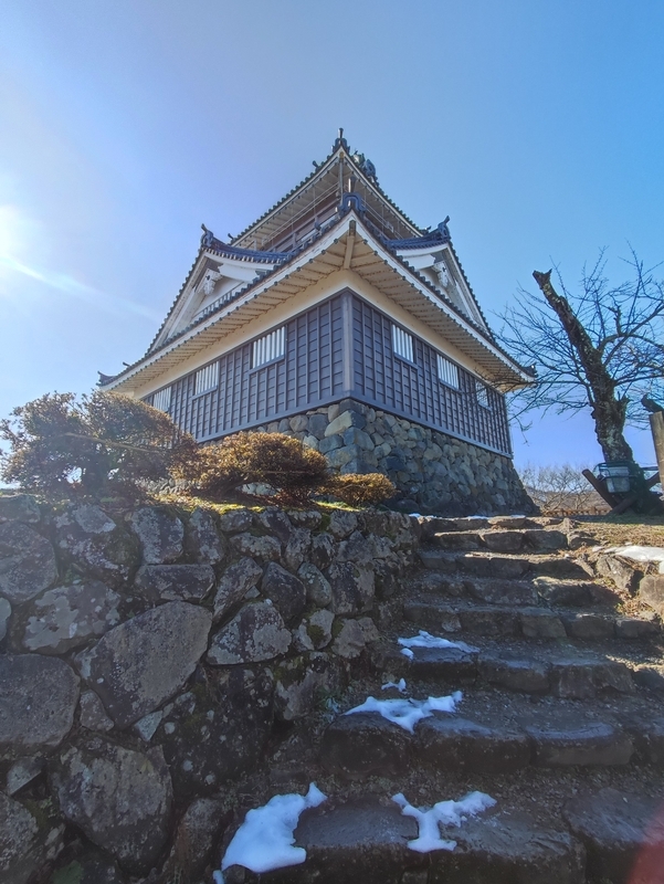 【旅行】Sabosanの福井漫遊記 その3[2日目]／天空の城 越前大野城から眺める雄大な雪山に圧倒される - 企業法務担当者のビジネスキャリア術