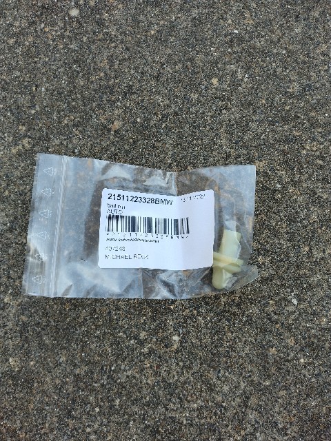 【BMW E60 M5】海外からの部品が到着したので紹介します【クラッチ交換】 - サラリーマン投資家がBMW E60 M5を維持するブログ