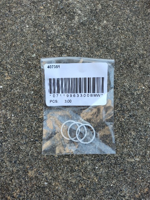 【BMW E60 M5】海外からの部品が到着したので紹介します【クラッチ交換】 - サラリーマン投資家がBMW E60 M5を維持するブログ