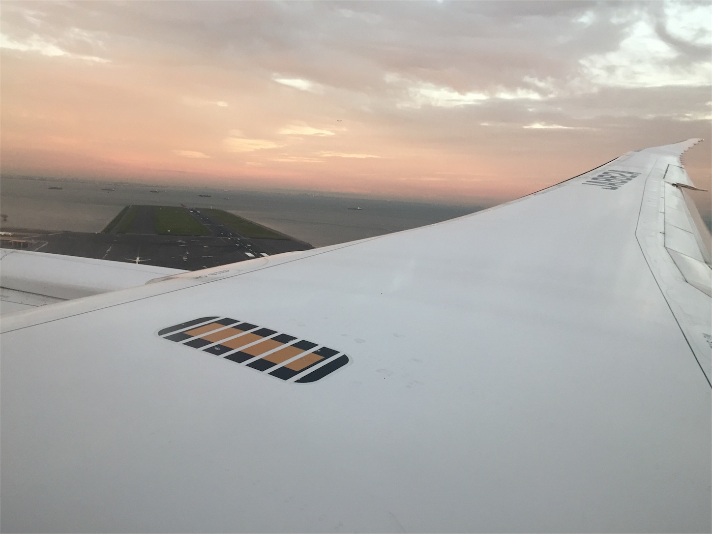 全日空搭乗記 バンコク-羽田 NH848 - Shinworldtraveler’s diary