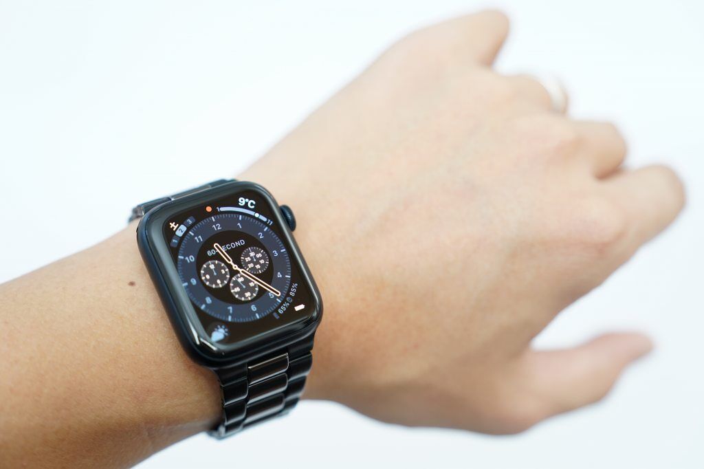 【Apple Watch】一緒に買いたい！おすすめの周辺機器・アクセサリー特集。バンド・ケースでのカスタムが楽しい！充電器にモバイルバッテリー ...