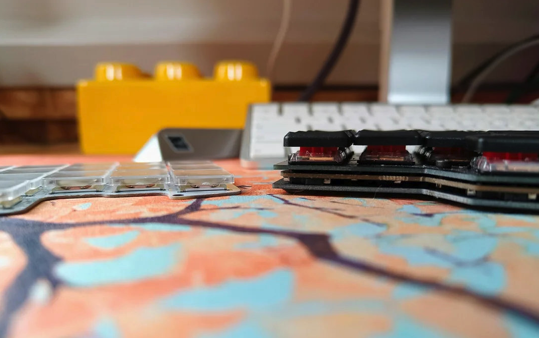 Mikefive, a Kailh PG1316S keyboard｜5mmの薄さを追求した金属筐体キーボード - TALPKEYBOARD BLOG