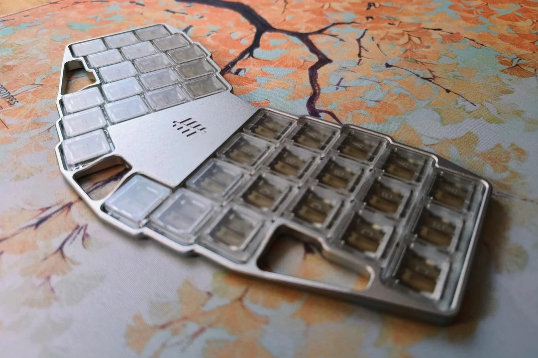 Mikefive, a Kailh PG1316S keyboard｜5mmの薄さを追求した金属筐体キーボード - TALPKEYBOARD BLOG