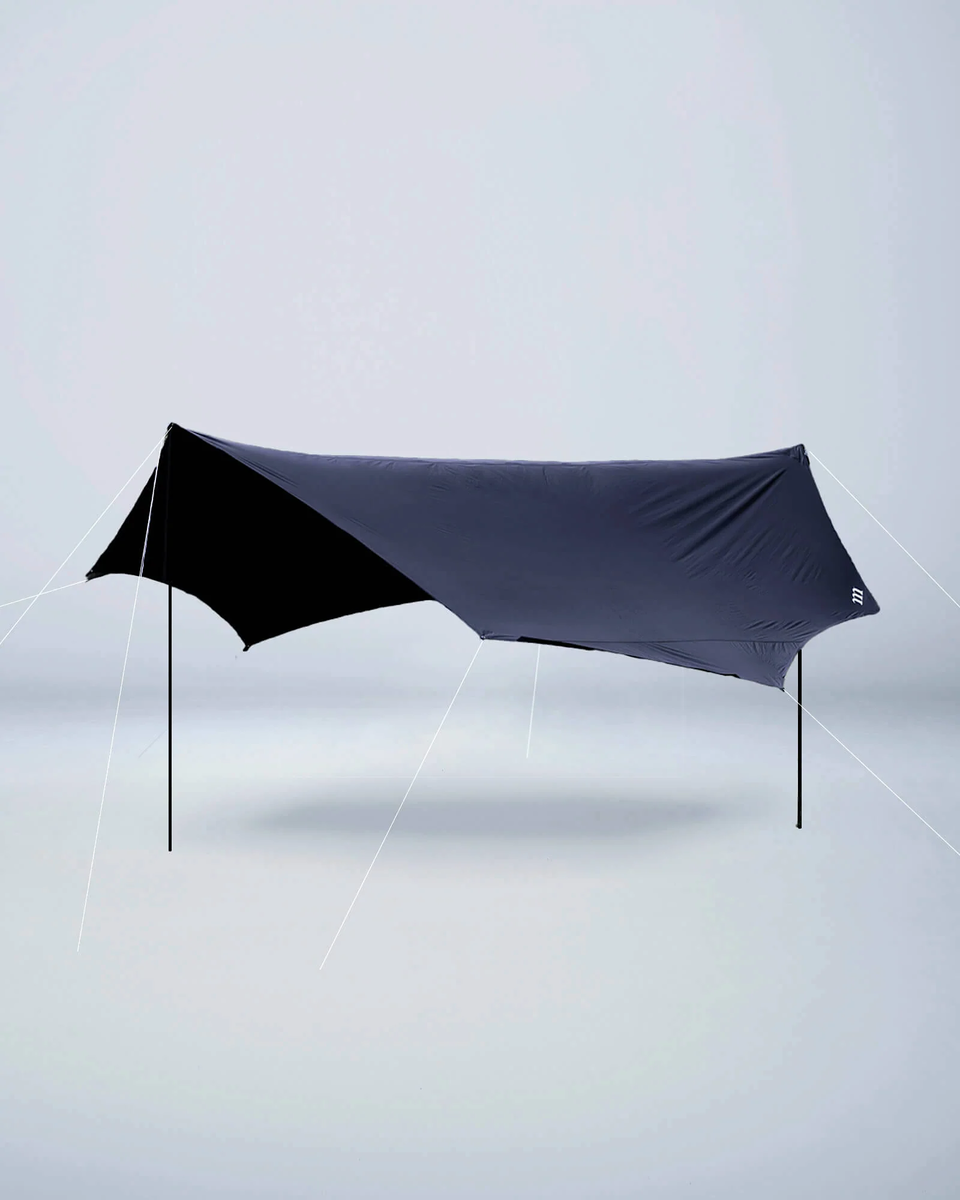 【muraco SINKER 4】雨を逃がし、濃い影を作る。アシンメトリーが美しい「漆黒の多機能タープ」をレビュー - ブラックギアの沼