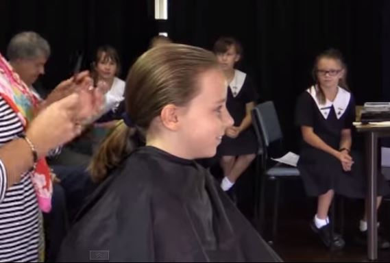 World's Greatest Shave - Alice Dent - 女坊主