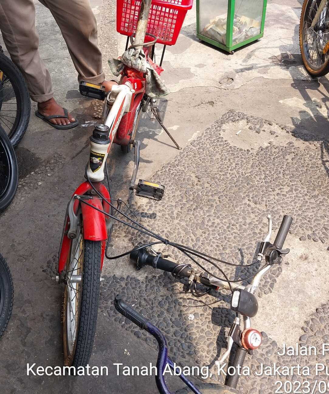 ジャカルタday65-Ⅱ ハンドルが取れる大事件発生 - Taka INDONESIA diary