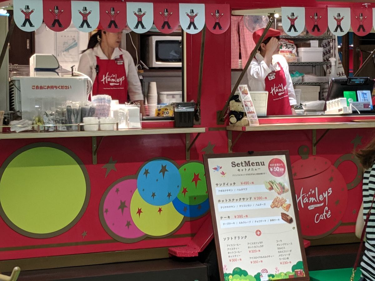 店内でパレードまで開催されるおもちゃ屋さん「Hamleys（ハムリーズ）」に行ってきました - CrossLife