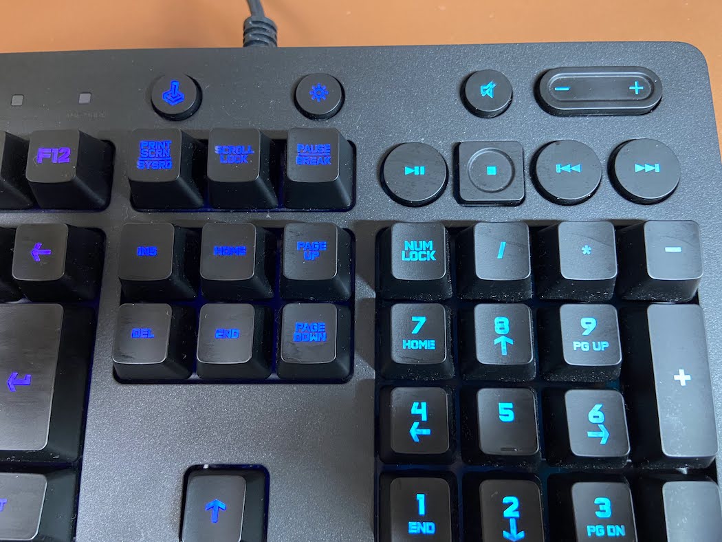 ロジクールのゲーミングキーボードG213rを購入したのでレビューと感想 - たらふく。