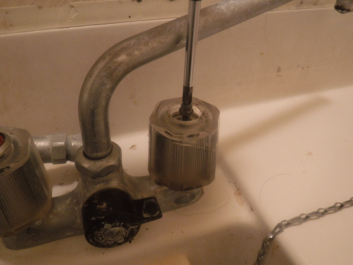 浴室水栓水漏れ修理 MYM 浴室台付き2ハンドルシャワー水栓 MS364 - あなたにも出来るかも？水道修理ブログ