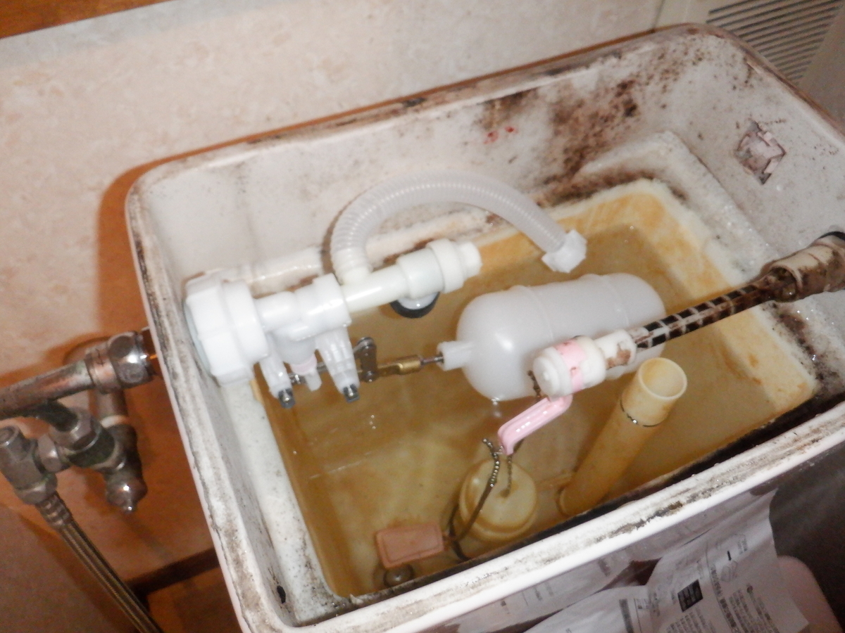 トイレ ロータンク ボールタップ交換 TOTO 手洗い付タンク S771B - あなたにも出来るかも？水道修理ブログ