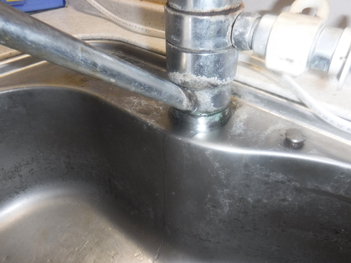 KVK 台付ｼﾝｸﾞﾙﾚﾊﾞｰ水栓 KM346MSG 水漏れ 本体交換作業 TOTO TKS05302Jへ - あなたにも出来るかも？水道修理ブログ