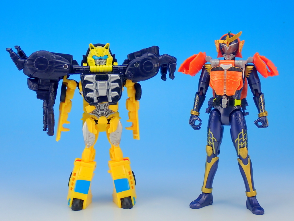 ビースト覚醒 BCAS-01 覚醒チェンジアーマーセット バンブルビ―＆スナールセイバー で遊ぶ - YOの玩具箱