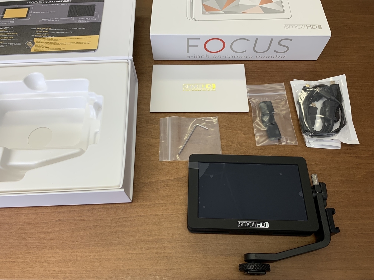 smallHD FOCUSレビュー - ウーティーのブログ