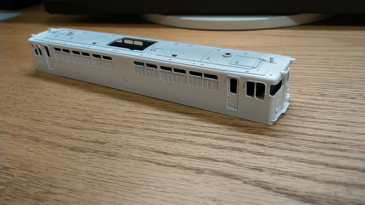 KATOのEF65-1000前期型(1-305)から1019号機（レインボー色）を制作する(3) - Underber_Yuba