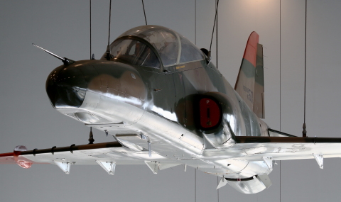 【韓国】T-59（BAe Hawk Mk.67）の展示機 - 用廃機ハンターが行く！