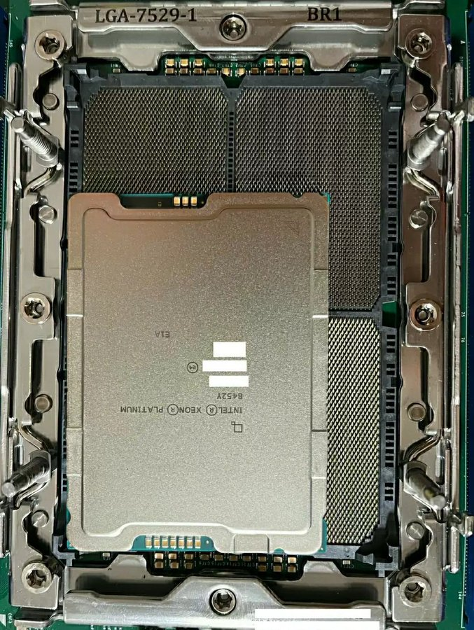 Intel Granite Rapids/Sierra Forest の Socket - Vengineerの妄想
