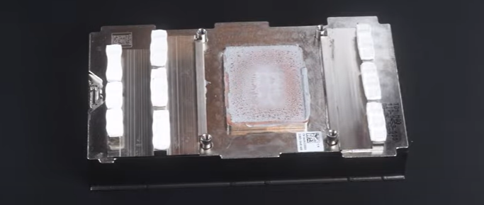 NVIDIA H100 PCIe 80Gの基板 - Vengineerの妄想