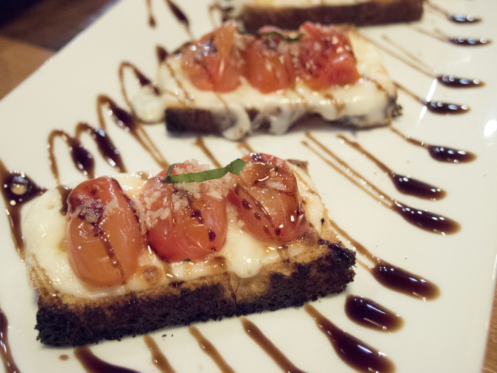 グアムで食べるナポリピザ—クラスト（CRUST Pizzeria Napoletana Guam） - mogu mogu MOGGY