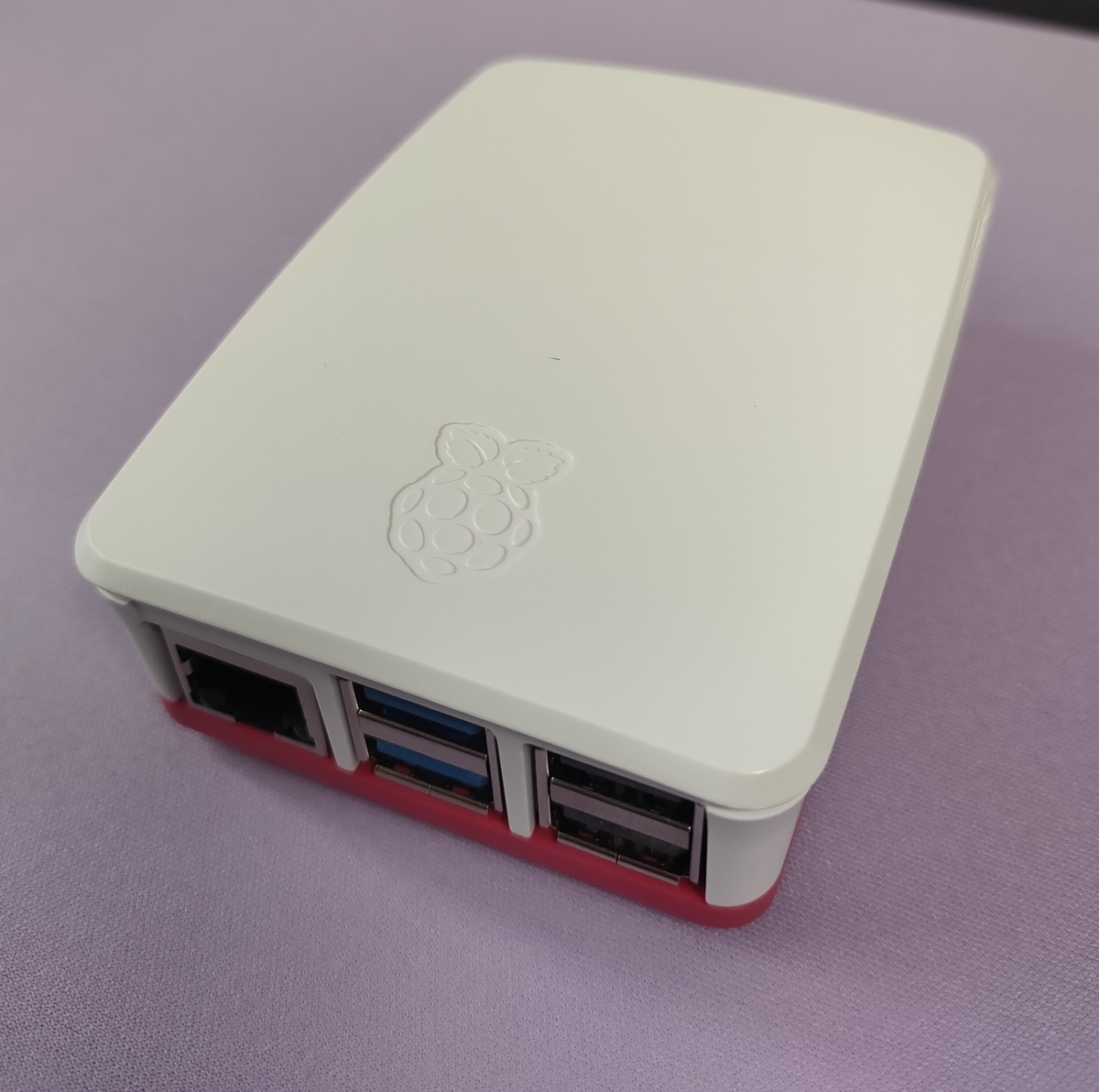 Raspberry Pi 5公式ケース徹底レビュー：デザイン、機能、冷却システムを徹底解説 - YutaKaのPython教室