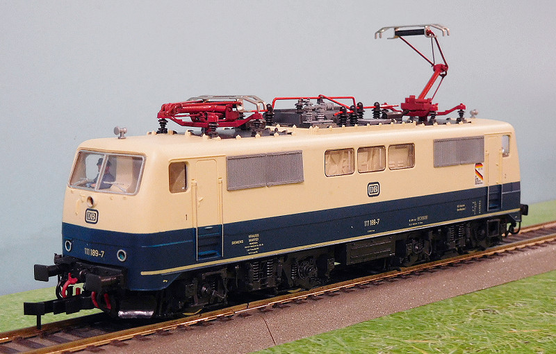 Roco 43413 DB 111 189-7 "150 Jahre dt.Eisenbahn" その1 - 穂の原でんしゃ製作所
