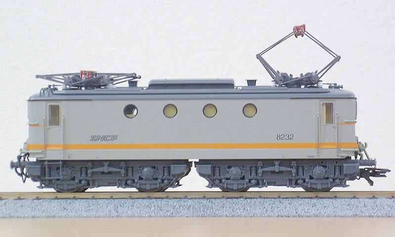 Roco 63651 SNCF BB8232 - 穂の原でんしゃ製作所