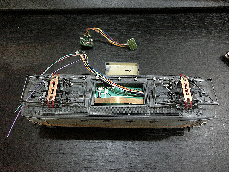 Roco 63651 SNCF BB8232 その3 - 穂の原でんしゃ製作所